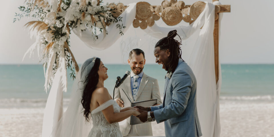 12 Essential Wedding FAQs to Answer on Your Wedding Website