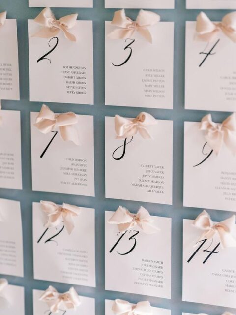 How to Create a Wedding Seating Chart (That Keeps Everyone Happy!)