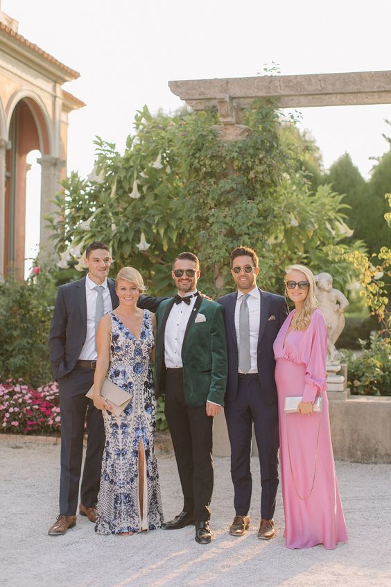 Dress Code Wording Examples for Your Wedding Website