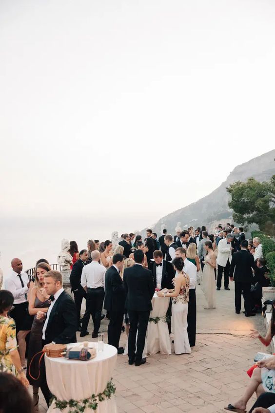 Dress Code Wording Examples for Your Wedding Website