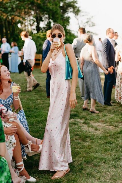 Dress Code Wording Examples for Your Wedding Website