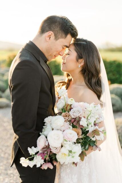 How to Plan a Wedding Without a Traditional Wedding Party