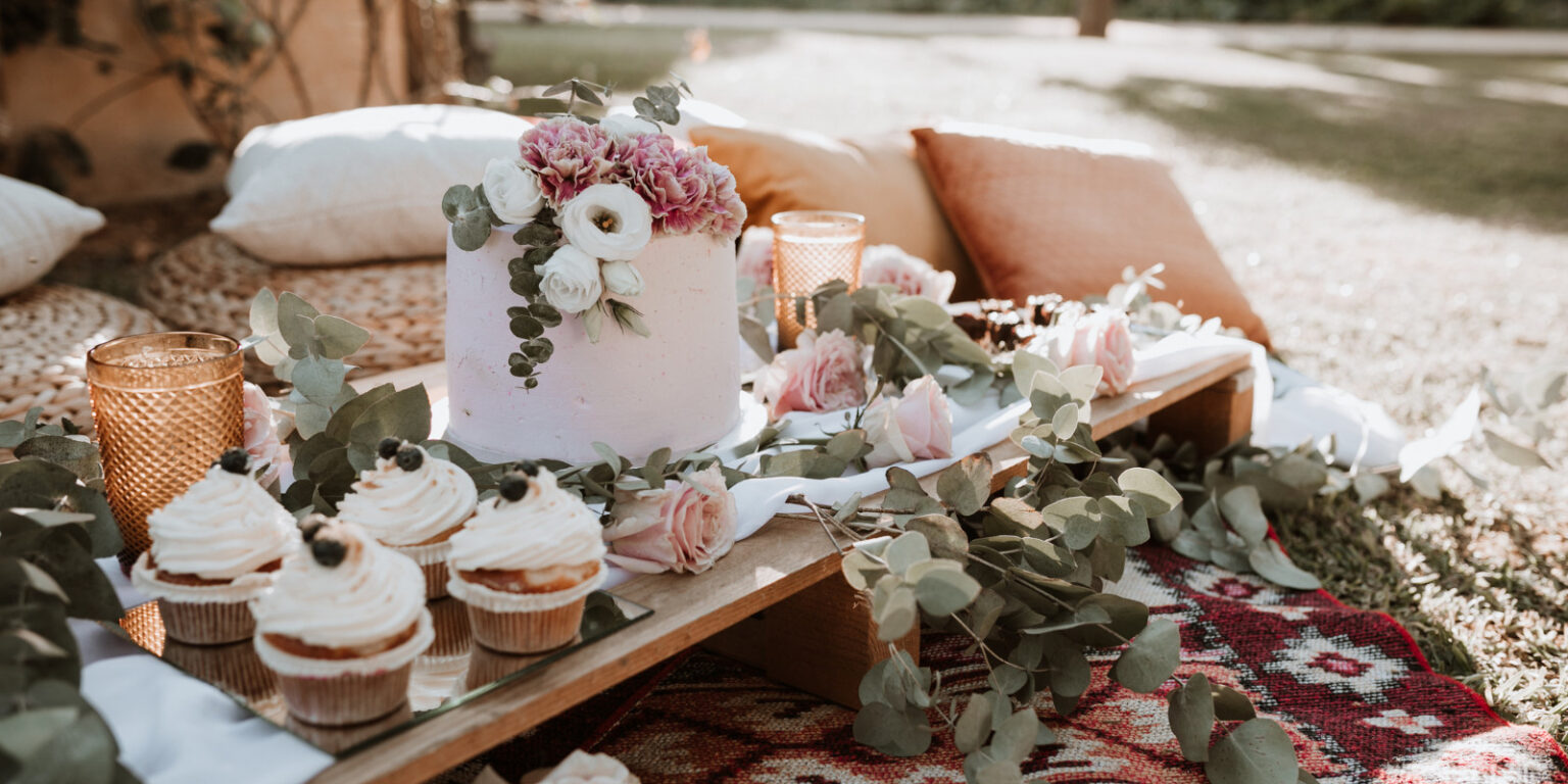 9 Wedding Cake Alternatives for Non-Traditional Couples