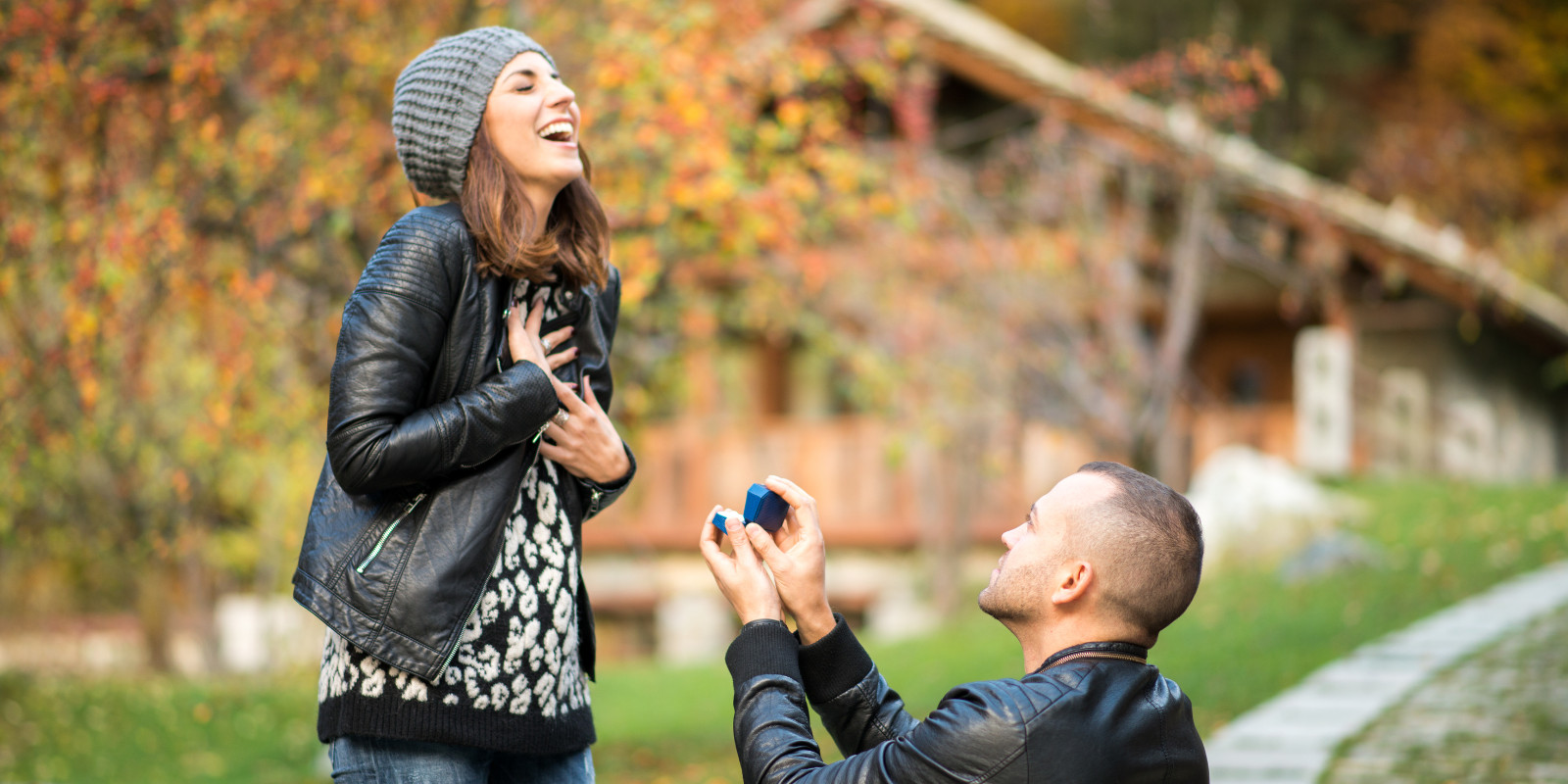 20 Creative Proposal Ideas That Will Definitely Get You a "Yes"!