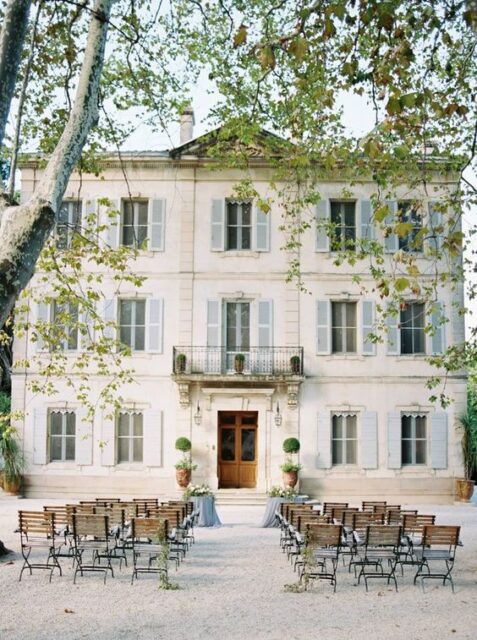 How to Book a Hotel Room Block For Your Wedding Guests