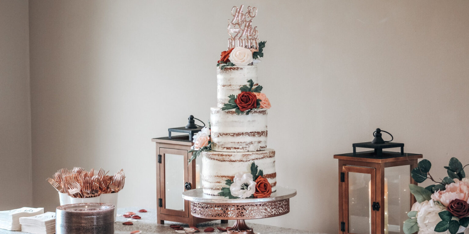 How to Book a Cake Baker For Your Wedding (Including Questions to Ask)