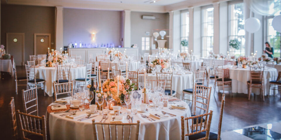 The Ultimate Guide to Wedding Reception Seating Charts - Who Sits Where?