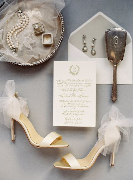 The Ultimate Packing List for Your Wedding Day: Checklist for Couples