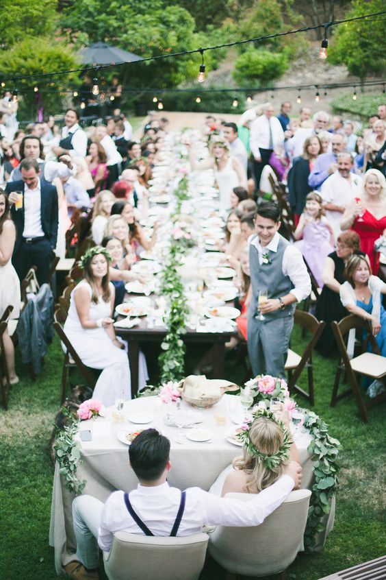 Modern Wedding Guest Etiquette: The Do's and Don'ts
